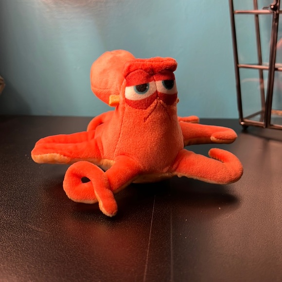Disney | Toys | Disney Finding Dory Hank The Octopus 5 Plush | Poshmark